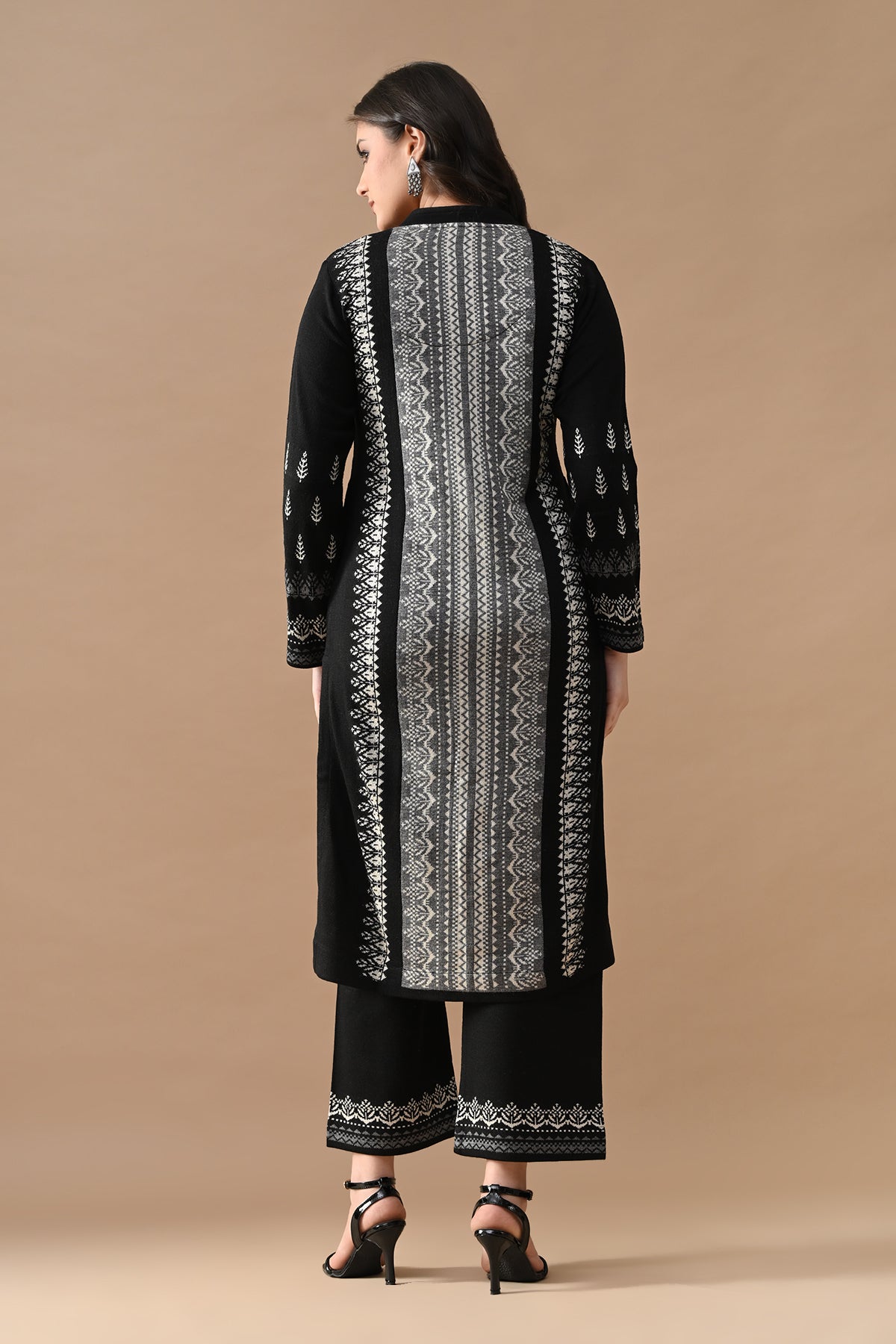 Winter Black Self Design Woven Kurta Set (3 Piece) – SABHYATA CLOTHING